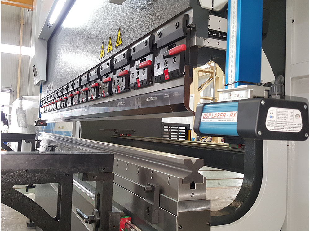 ACCURL 4 Axis CNC Press Brake 220 ton x 3200mm (Euro ProB 32220) - ACCURL