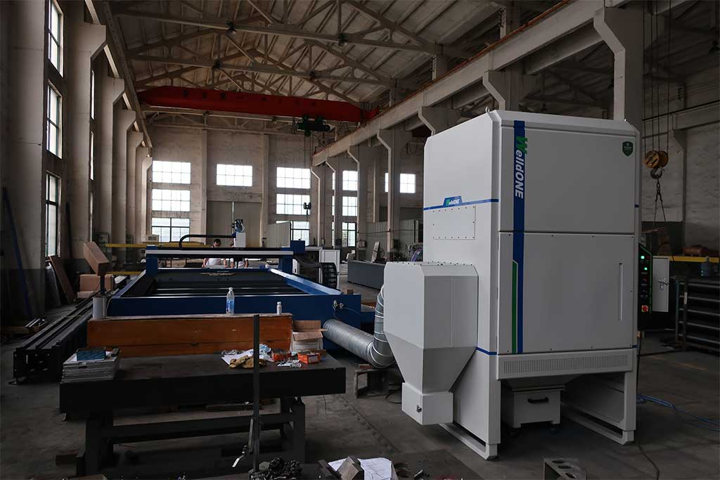 CNC Steel Plasma Cutting Machine 2500x 6000mm with HyPerformance HPR400XD Plasma Source for ...