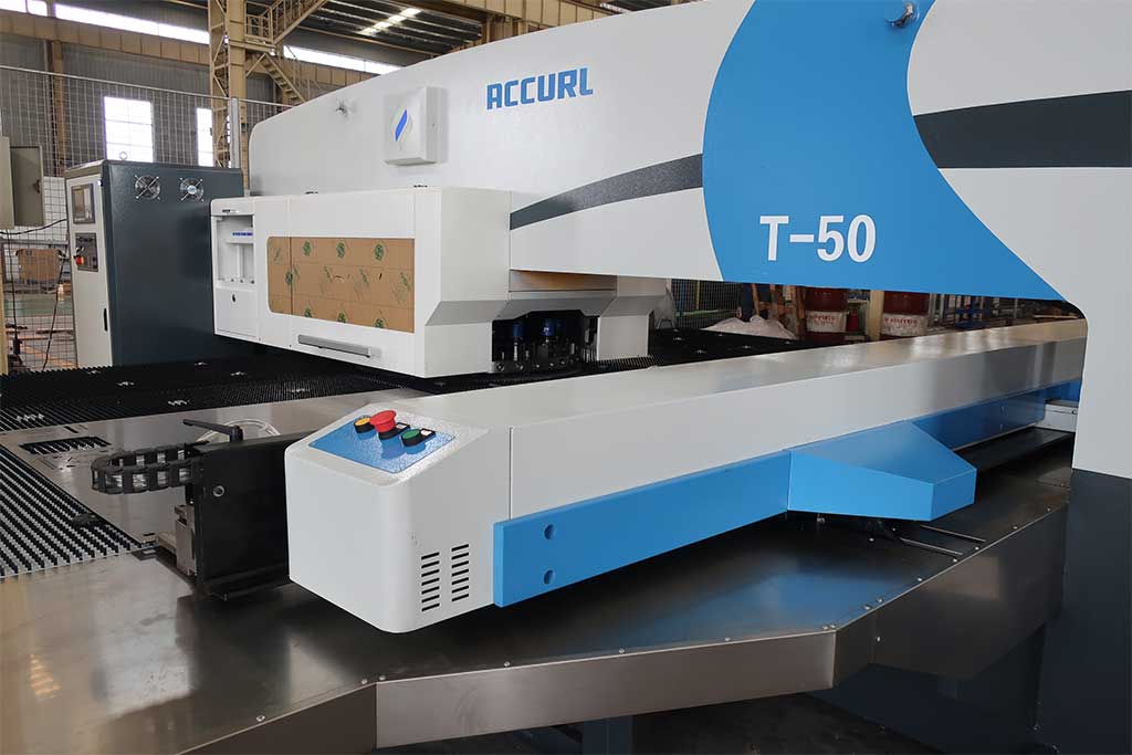 ACCURL Hydraulic CNC Turret Punch Press MAX-T-30 Ton with 32 Stations 2 ...