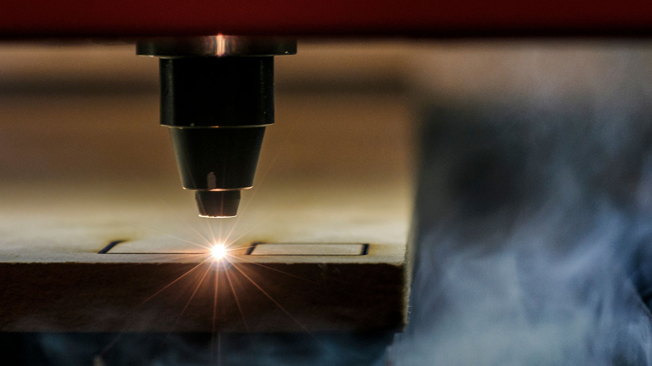 What is CO2 Laser Cutting: Process, Applications, Cost and Settings ...