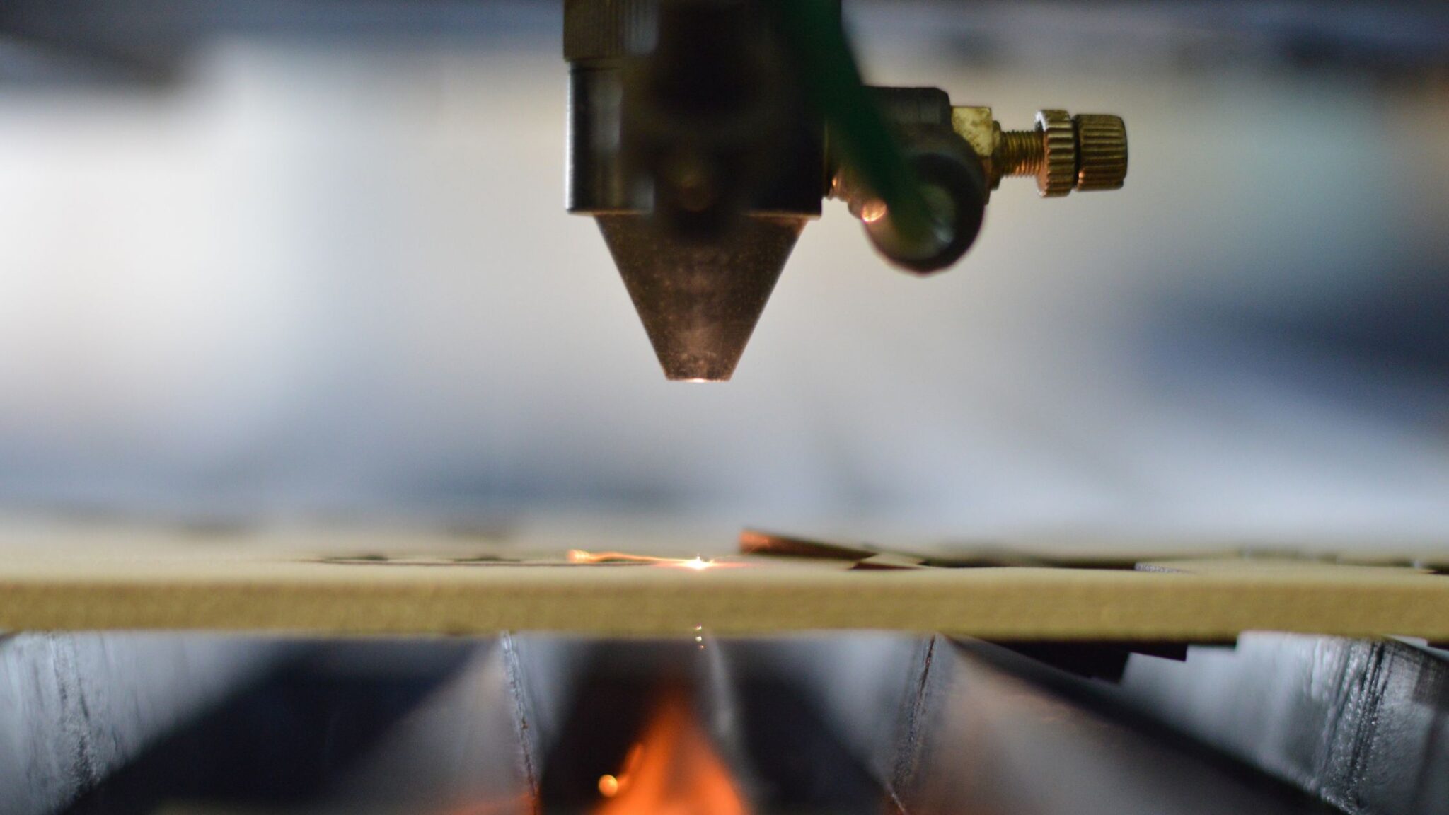 Fabric Laser Cutting: Process, Benefits and Optimization - ACCURL