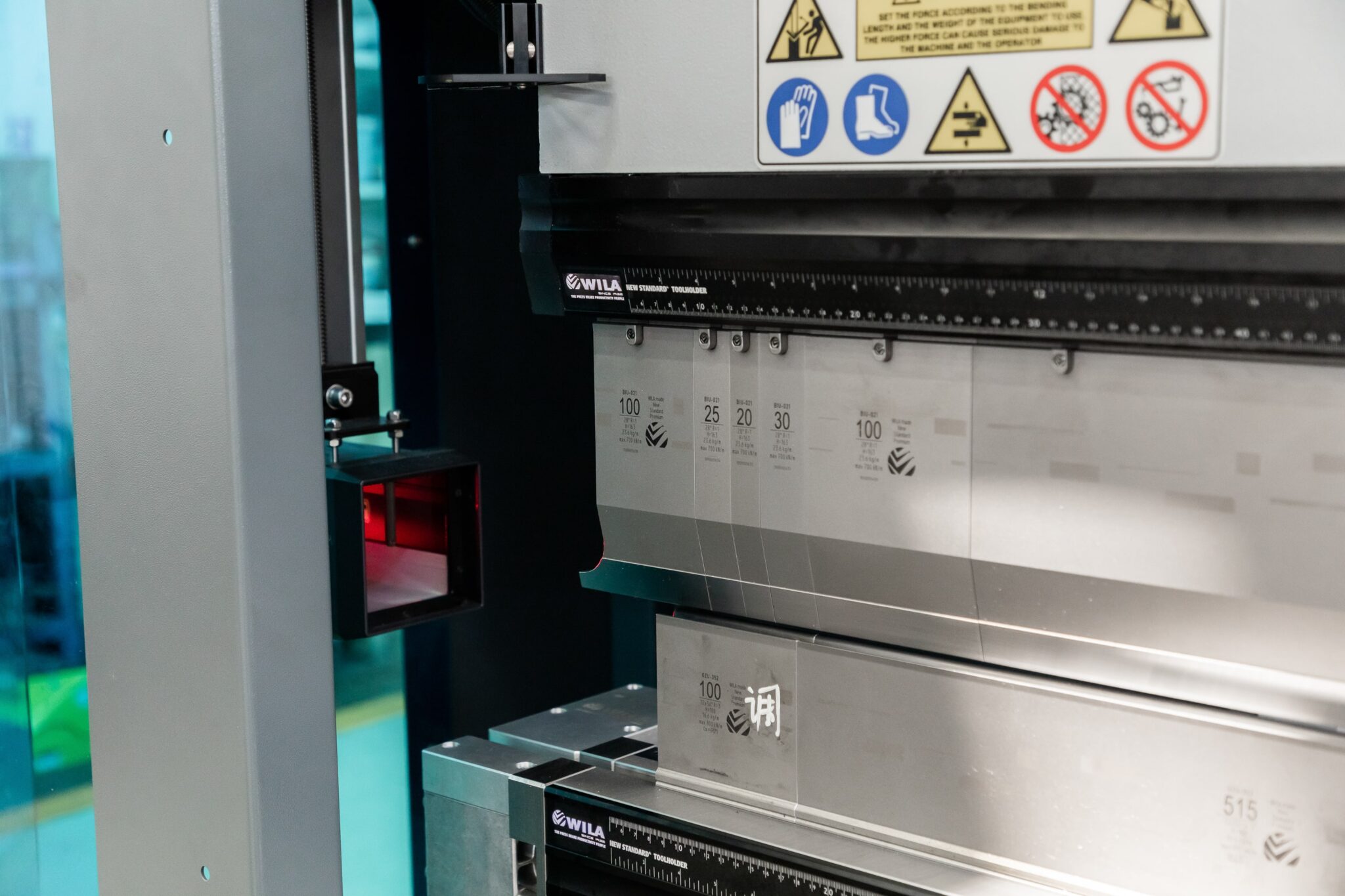 Press Brake Parts and Components: Structure of the Press Brake Machine ...